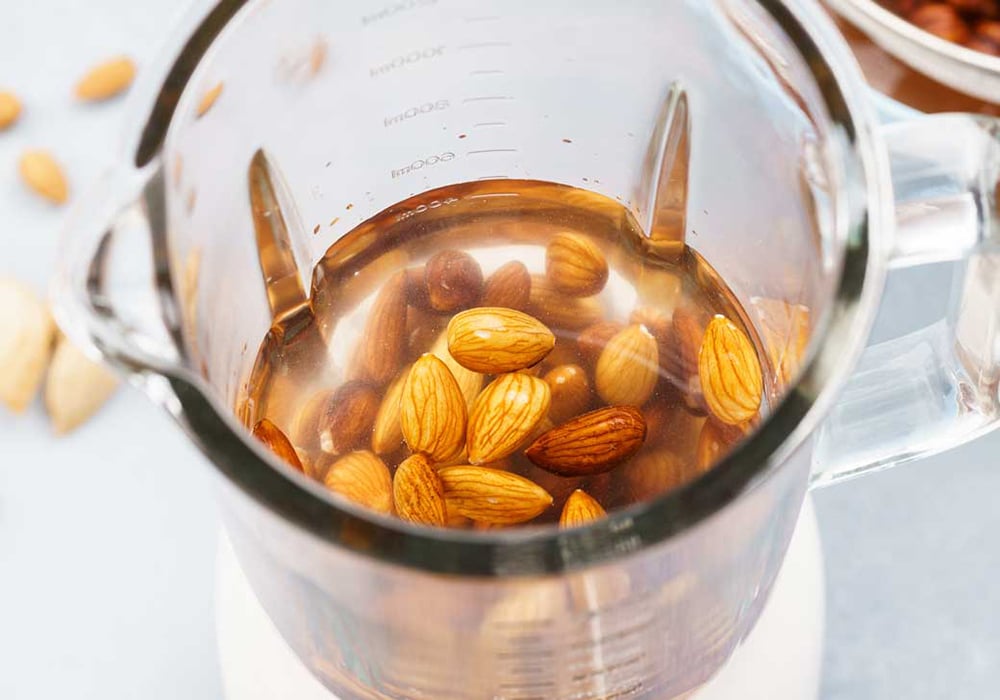 Bí Quyết "Làm Sữa Hạt Không Cần Máy" Mà Vẫn Ngon Ngậy - CHURU.vn